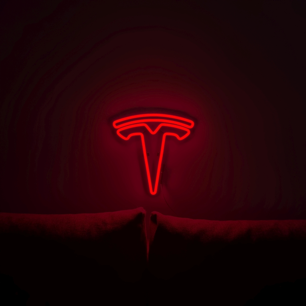 Neon Tesla - neonifikacja