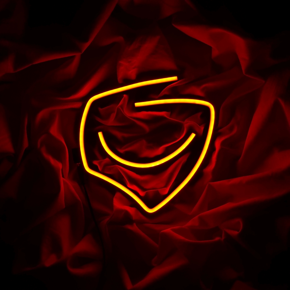 Neon Uśmiechnięta Polska - neonifikacja